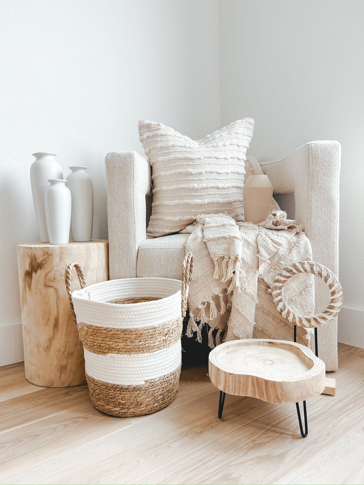 NEUTRALS – Modern Lounge